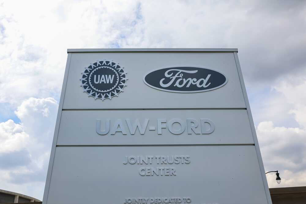 UAW, Ford Reach Tentative Agreement | Informing America